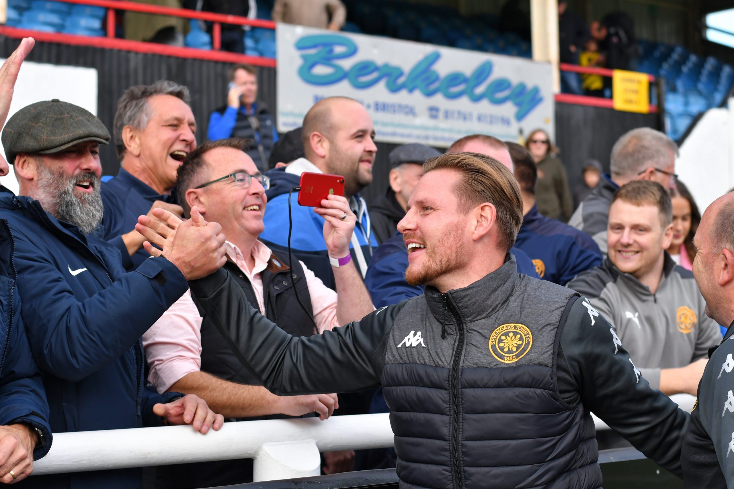 Mark Dacey steps up to become Sevenoaks Town First Team Manager | Local ...