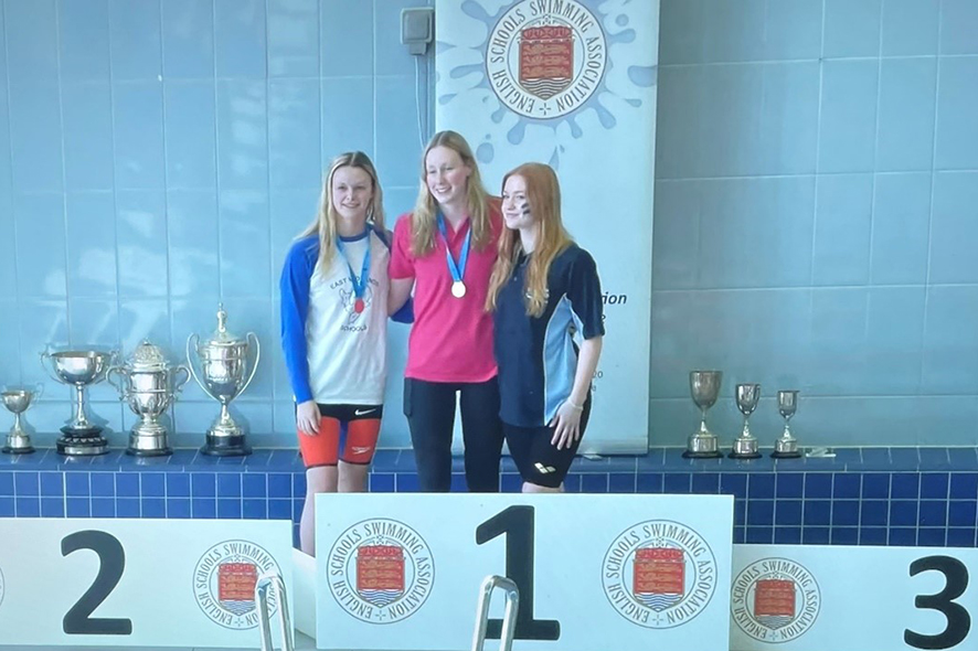 Tonbridge swimmer wins multiple English Schools titles | Local Sports News